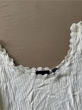 Apostrophe | Tops | Vintage Apostrophe Ribbed Lace Trim Tank | Poshmark